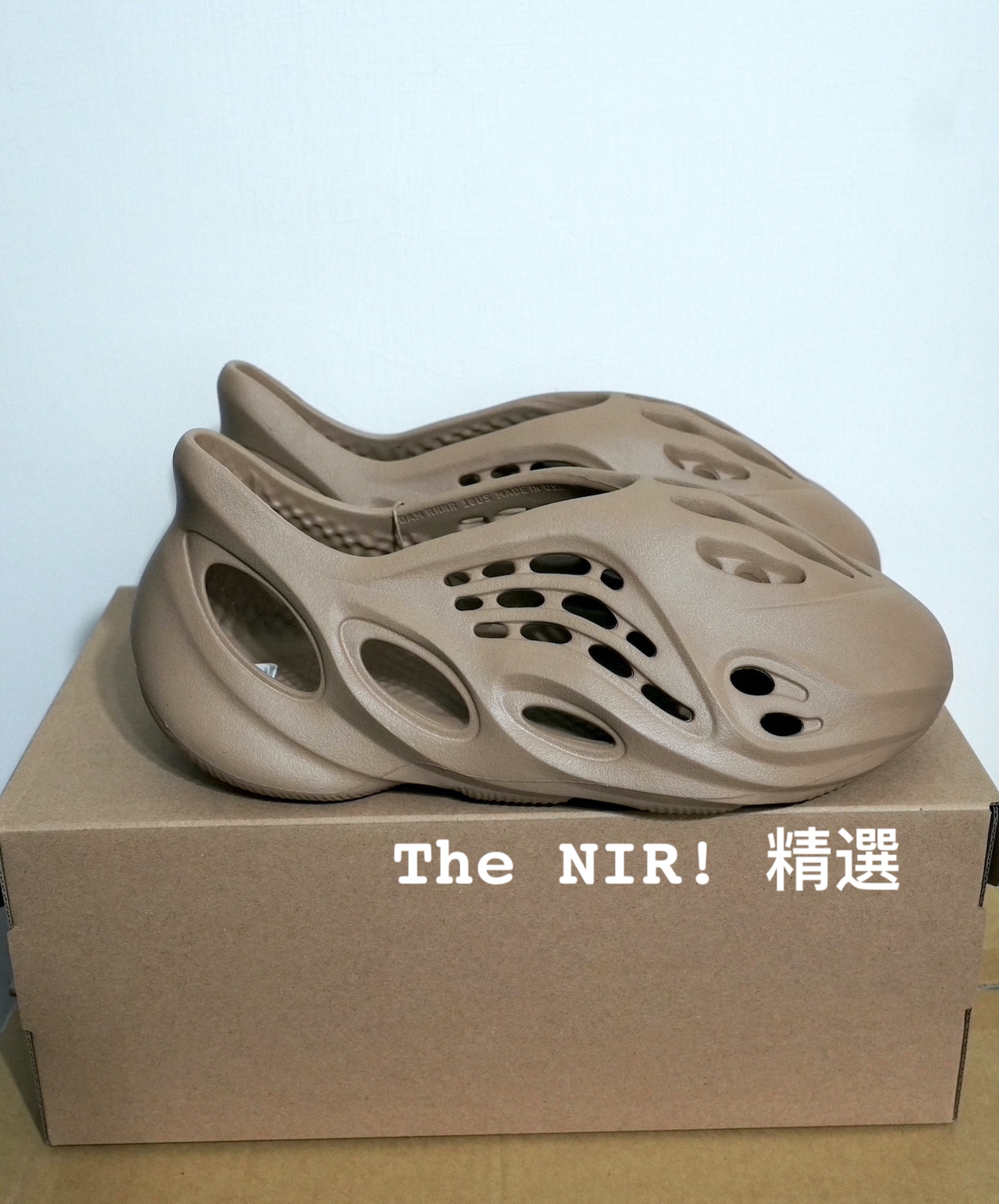 YEEZY FOAM RUNNER OCHRE 配色 09/18 (六)全球發售 GW3354 – The NIR! 精選